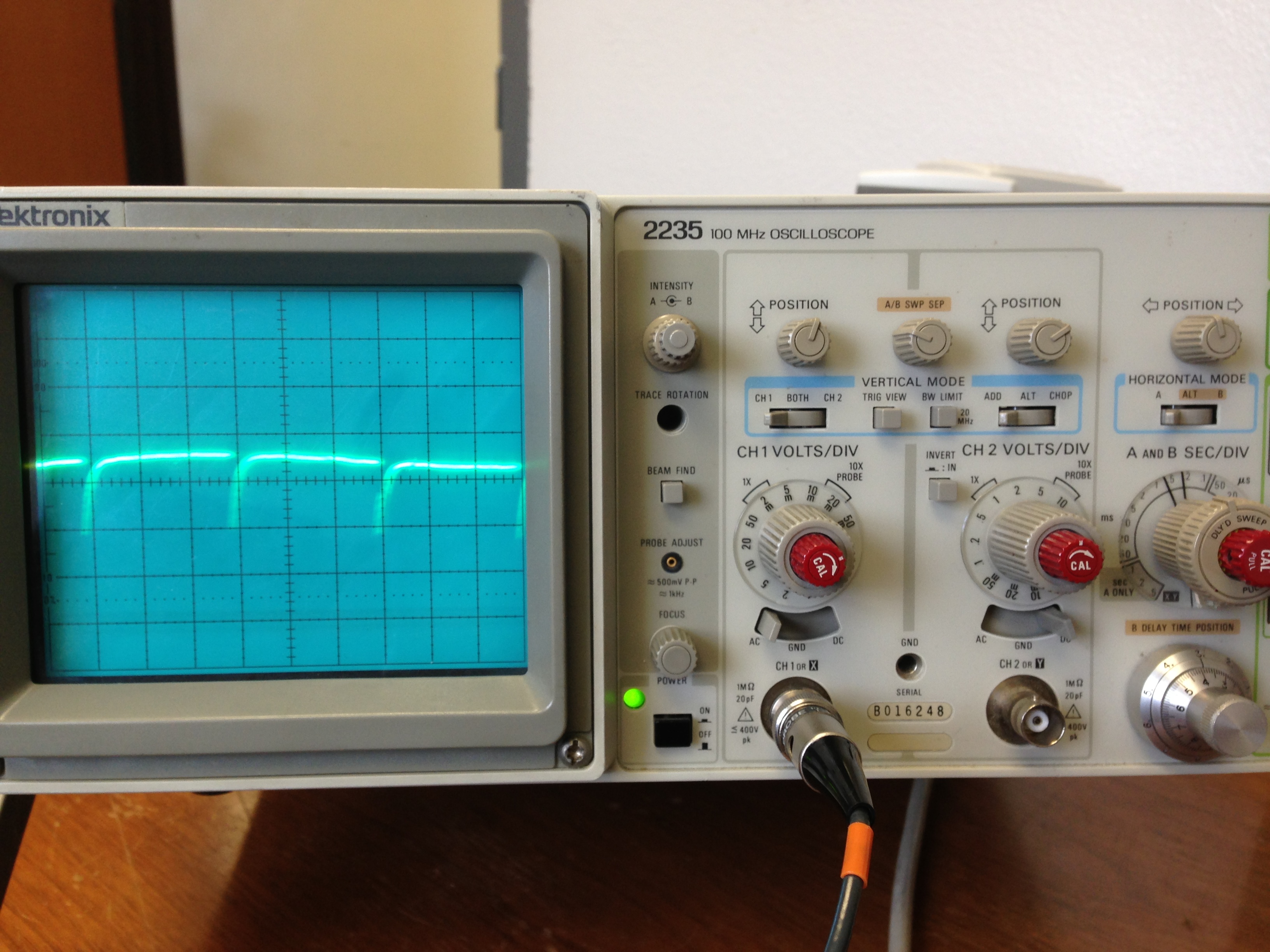 Unable to find the maximum amplitude in the analog ouput using DAC MSP430F6638 - MSP low-power ...